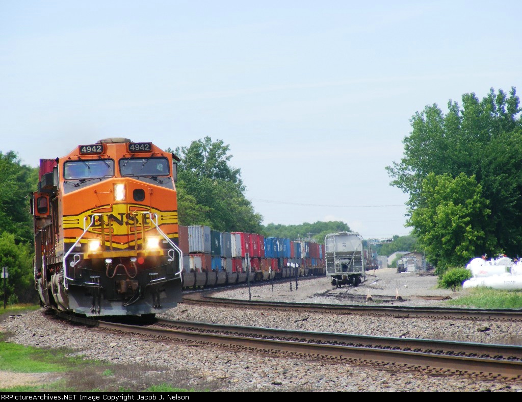 BNSF 4942